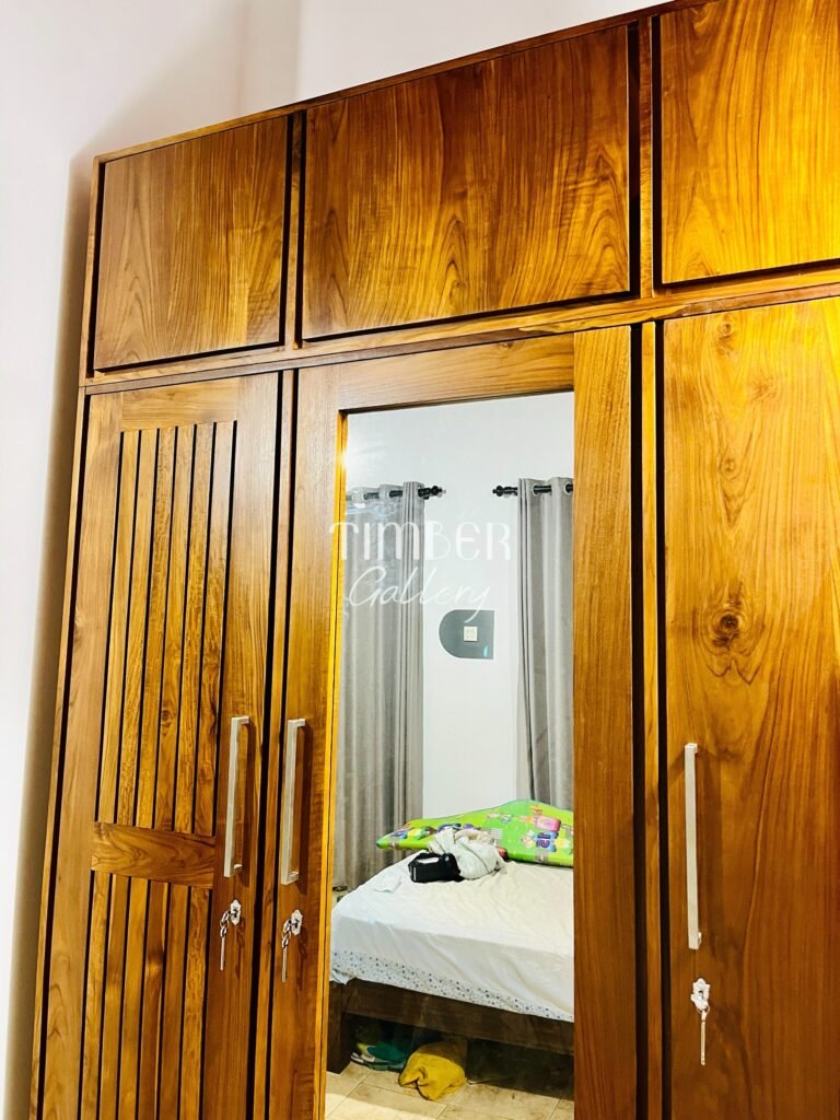 Teak 3 Door Wardrobe with Mirror – Timber Gallery
